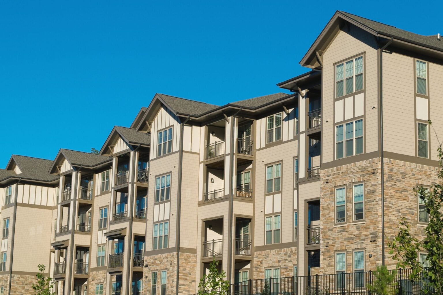 Commercial Composite Siding in Elgin, IL | Expert Installation